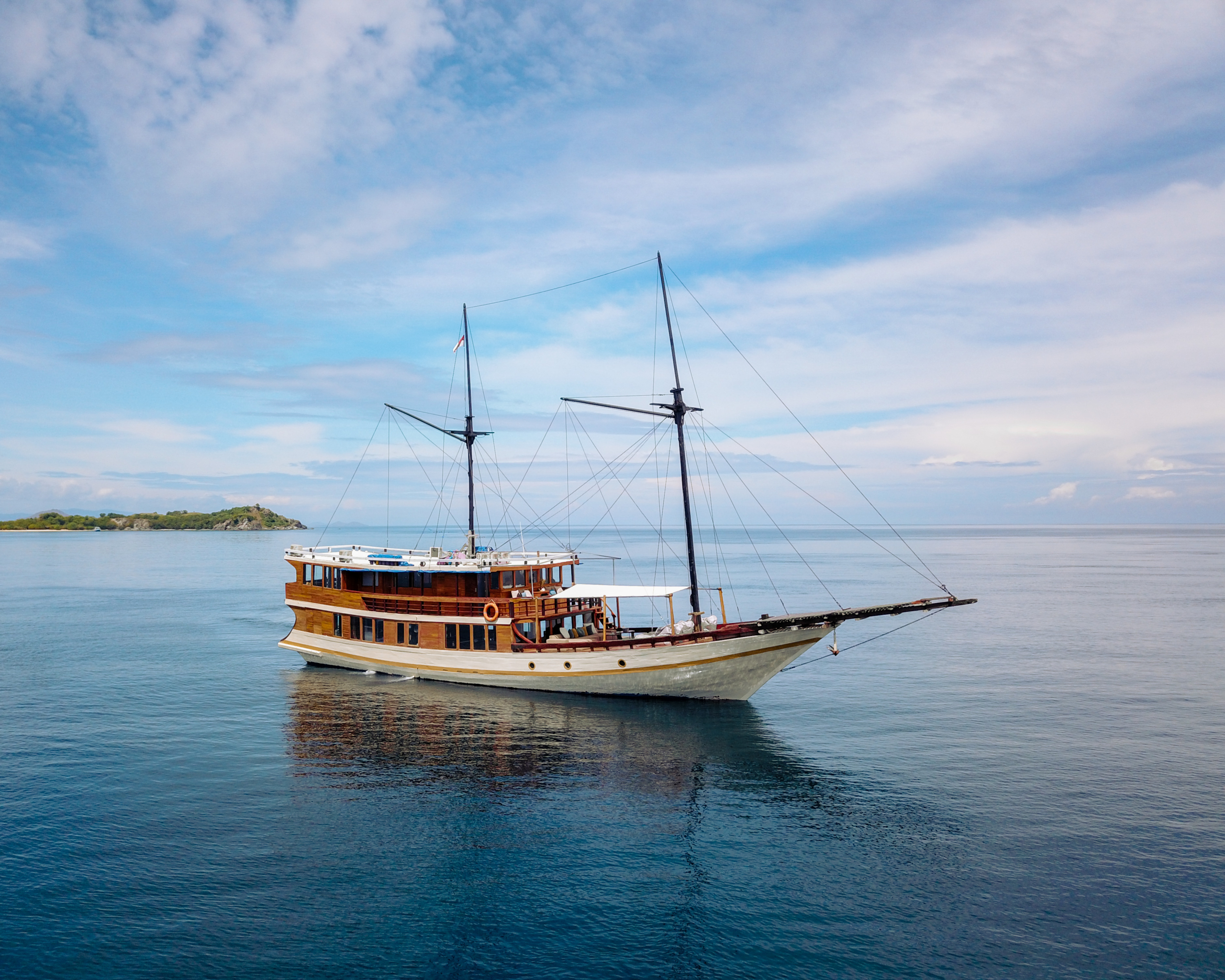 3Days/ 2Nights Komodo Tour By Senada Boat Komodo Tours ...